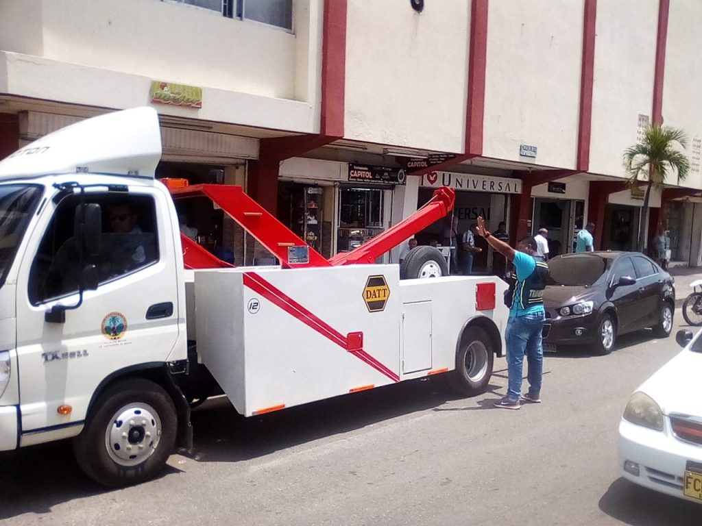 Continúan las infracciones por mal parqueo en Cartagena - Primicia.com.co
